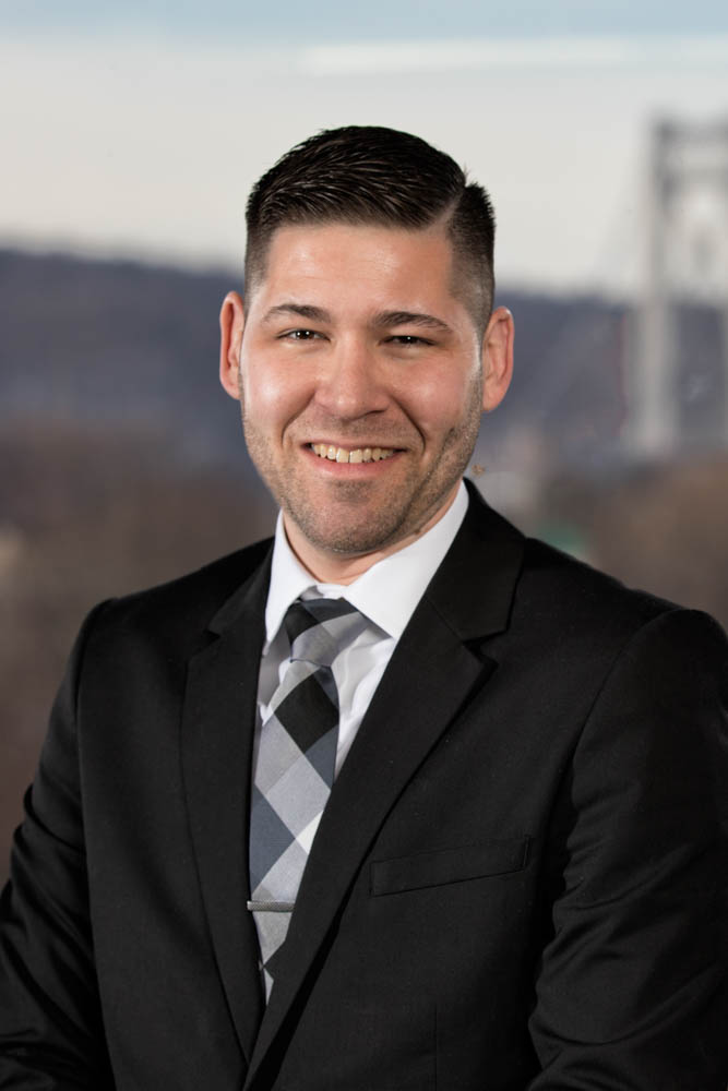 We Shoot Headshots - Ross Media